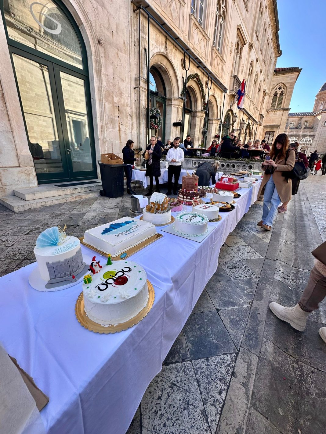 Record amount raised at the traditional Charity Cake Party | UNIDU
